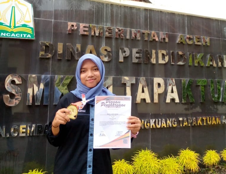 Siswi SMKN 1 Tapaktuan Raih 2 Medali Emas di Ajang OSPAM - Daerah - THE JURNAL - Berita Terkini